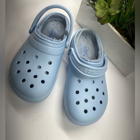 CROCS | Shoes | Crocs Blue Fuzzy Lined Slippers | Poshmark